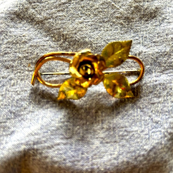 Krementz | Jewelry | Vintage Krementz Gold Filled Flower Brooch | Poshmark